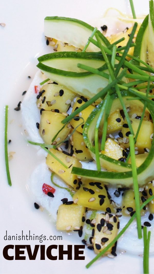 Ceviche - lime og æble marineret torsk med mango og agurke-crudité ...